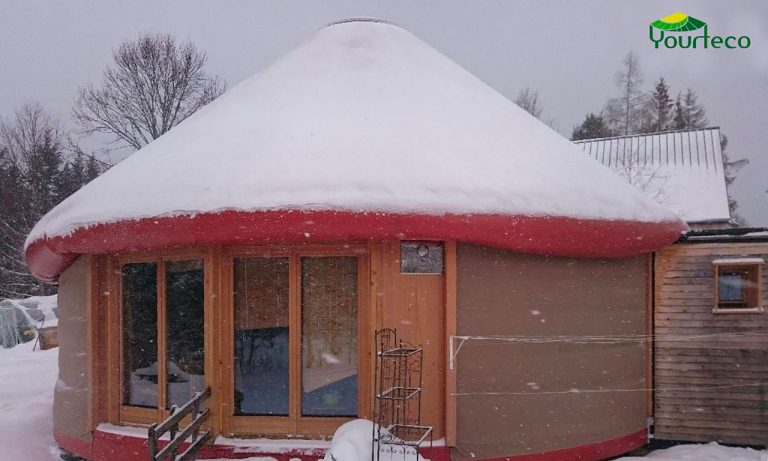 Photographies de yourtes contemporaines d'habitation